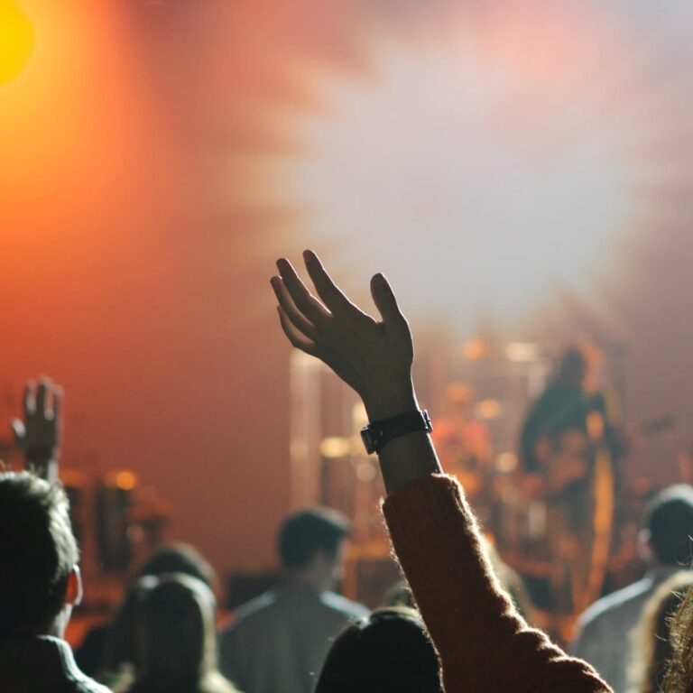 Powerful Prayer To Embrace God's Presence - ChristiansTT